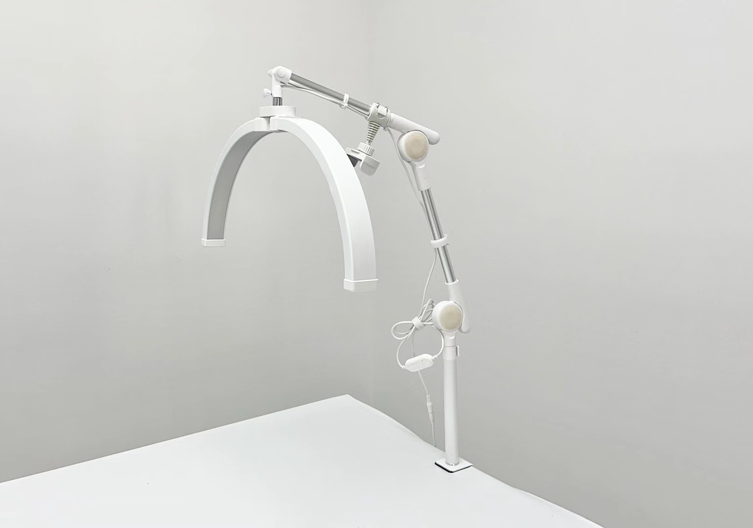 Half Moon LED Lamp | タトゥー用品・道具通販｜針・マシンほか消耗品専門の文身堂